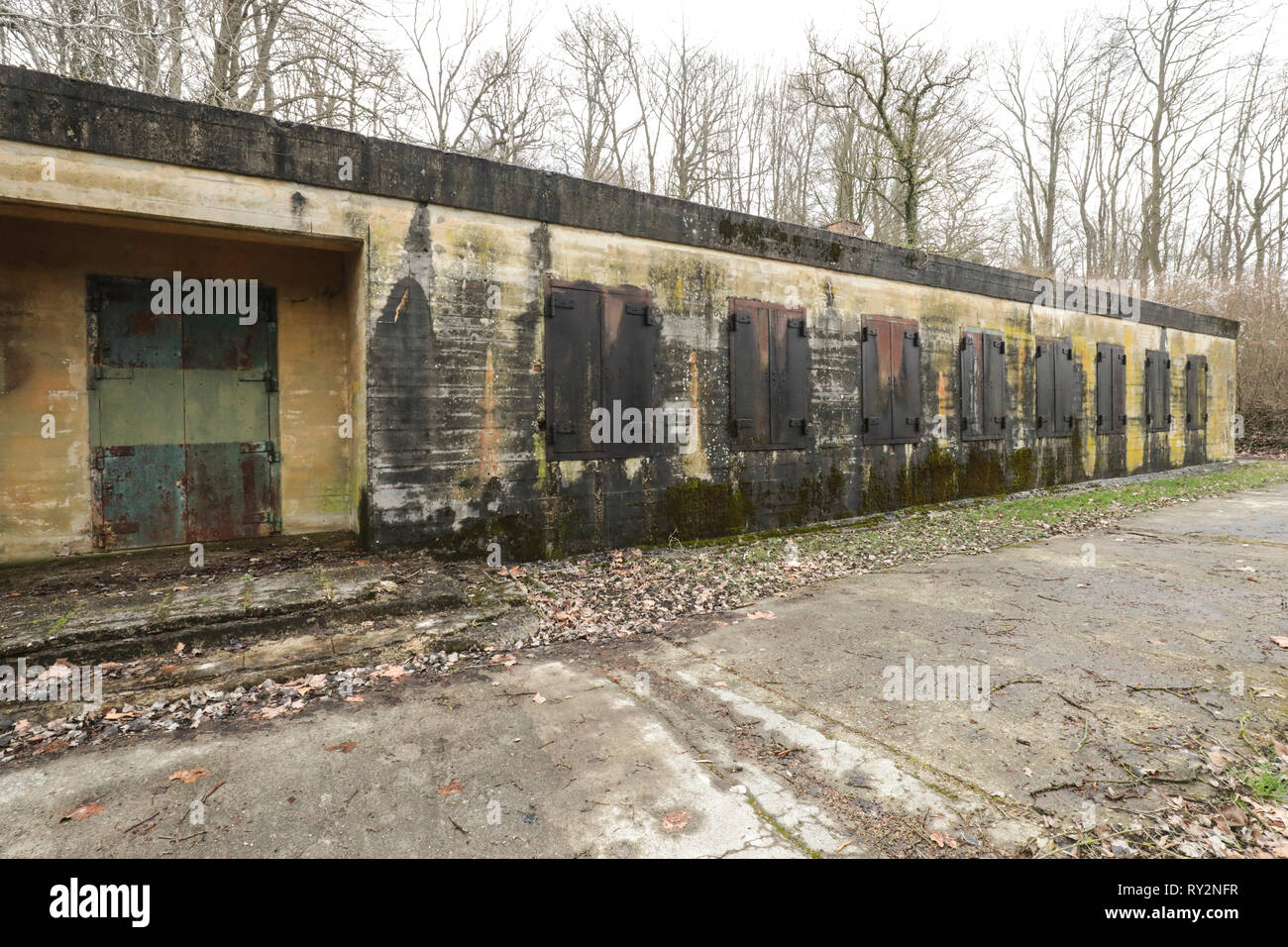 Le bunker du fuhrer Banque de photographies et d’images à haute ... Le bunker du fuhrer Banque de photographies et d’images à haute ...