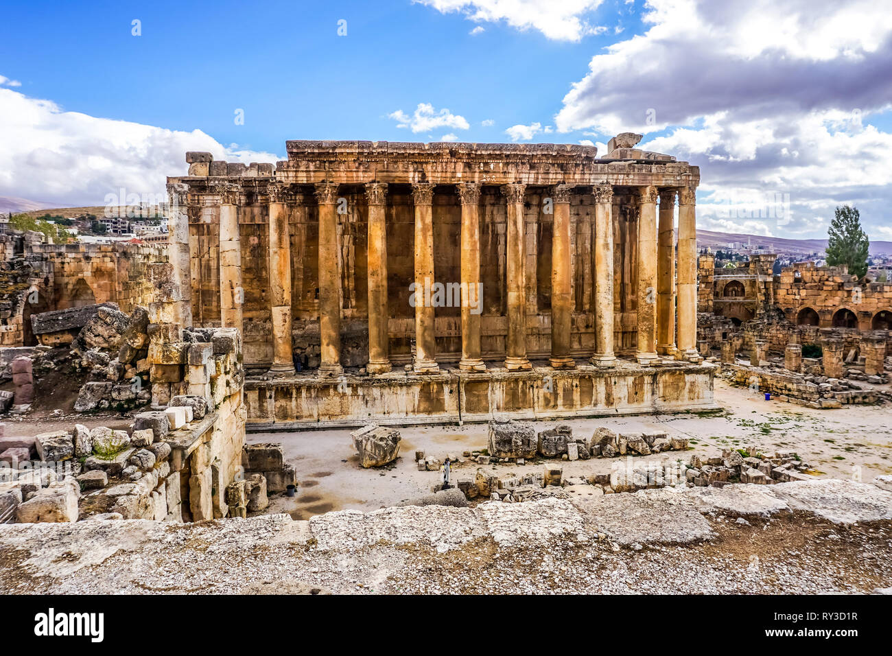 Monument historique de Baalbek Temple de Bacchus dieu du vin Romain ...