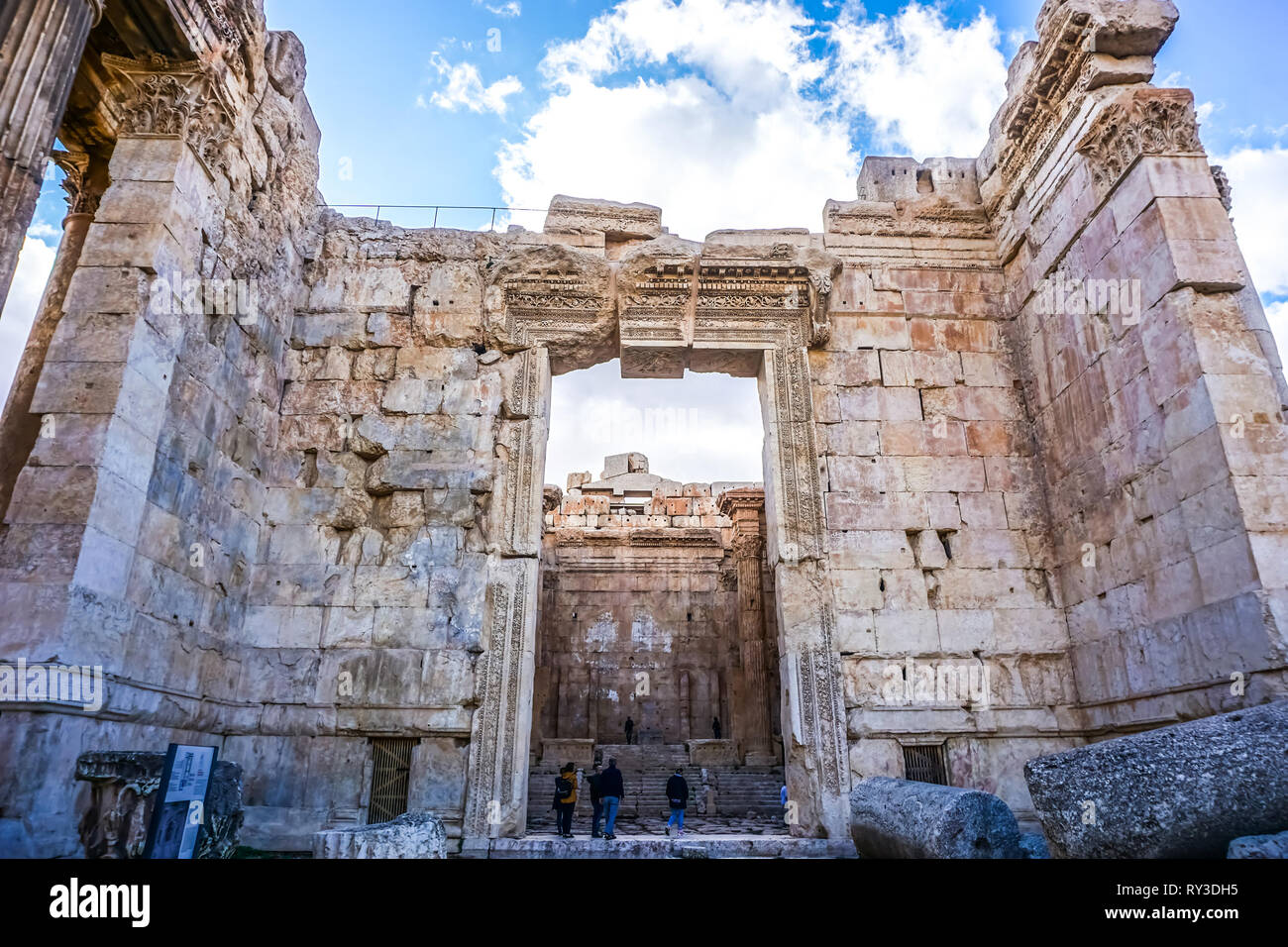 Baalbek temple Banque de photographies et d’images à haute résolution ...