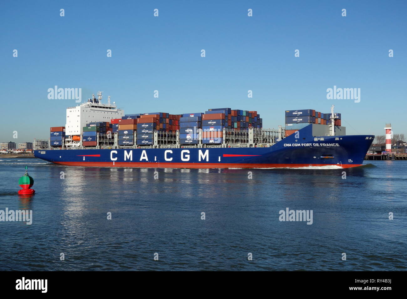 Porte conteneurs cma cgm Banque de photographies et d’images à haute ...