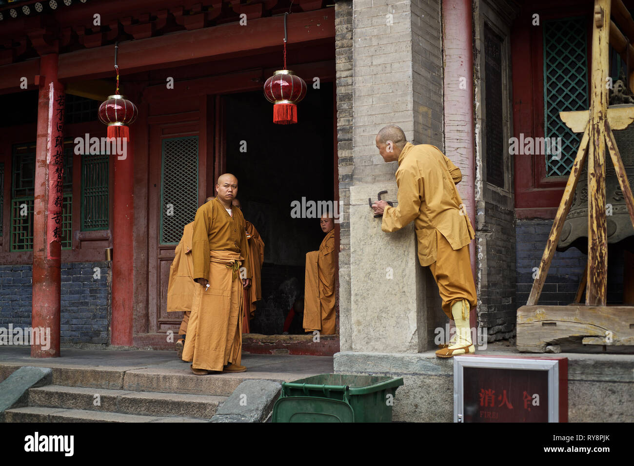 Croix gammée bouddhiste Banque de photographies et d’images à haute ...