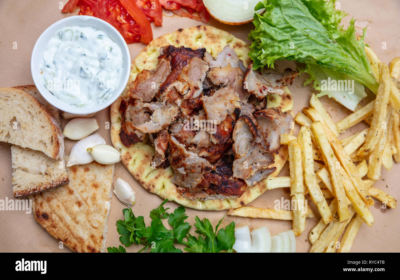 Pita gyros shawarma. Le turc, le grec traditionnel alimentaire de ...