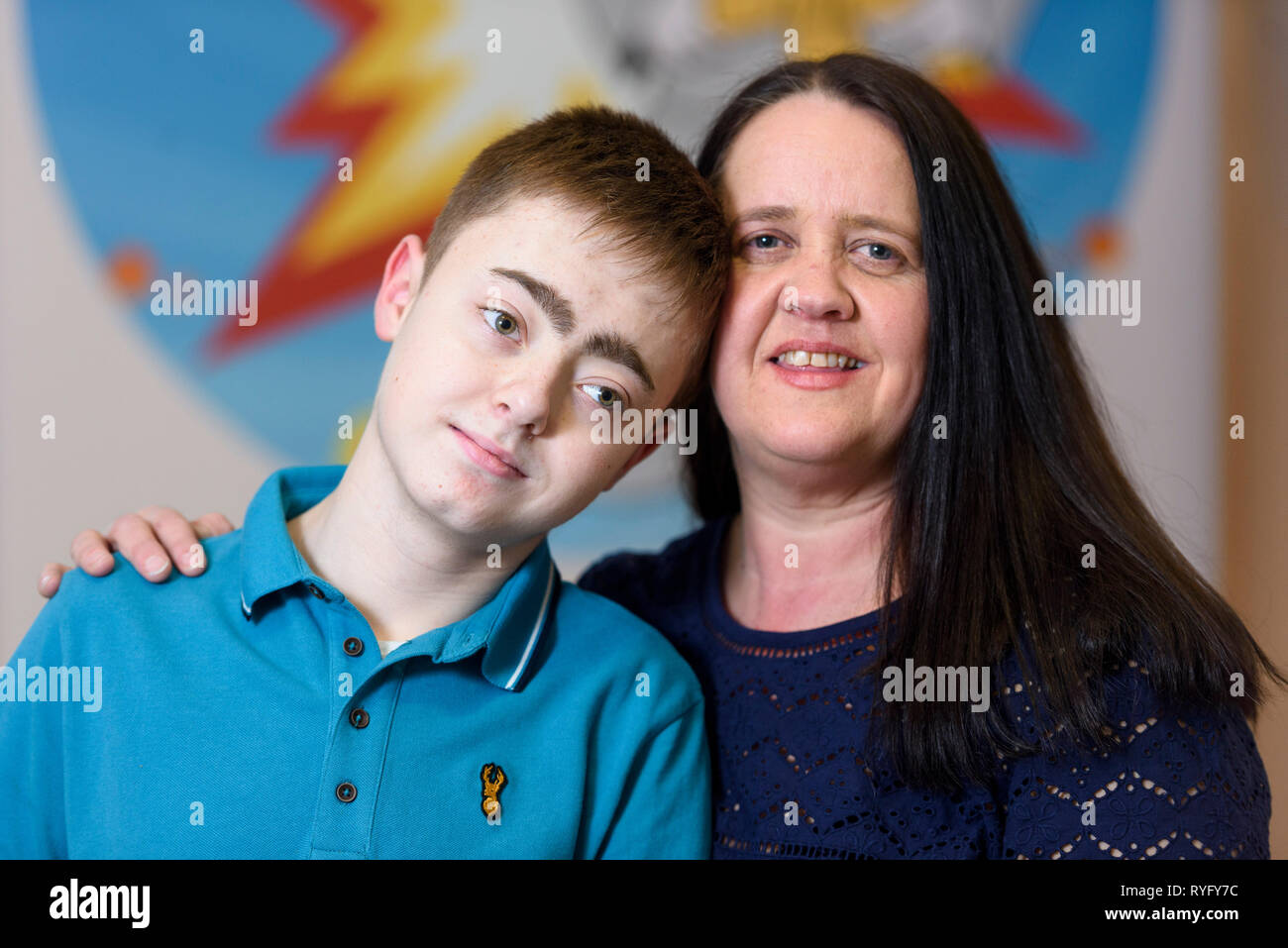 Avec son fils stephen gallacher Banque de photographies et d’images à ...