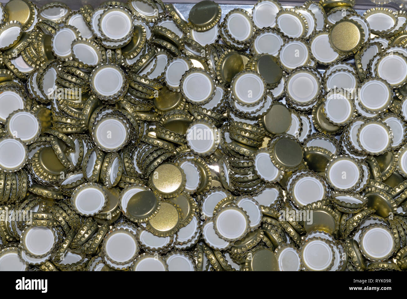 Beer bottle capsule Banque de photographies et d’images à haute ...