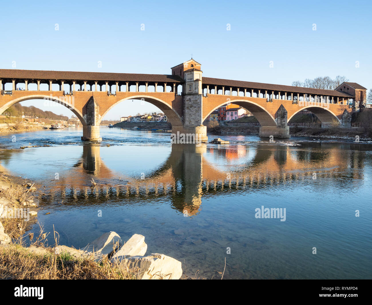 Pont De Briques De Pierre Banque d'image et photos - Alamy