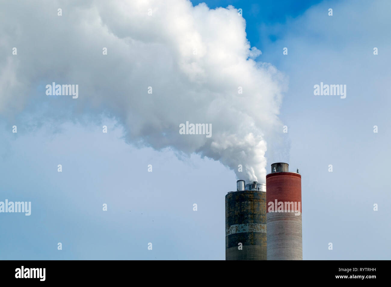 Usine fume Banque de photographies et d’images à haute résolution - Alamy