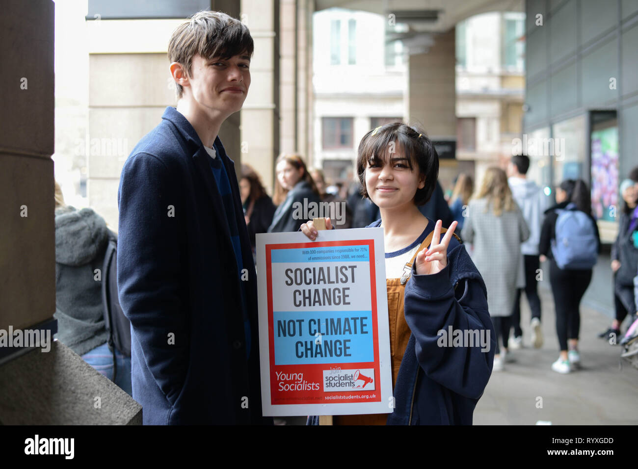 Activiste du changement climatique chez les adolescentes Banque de ...