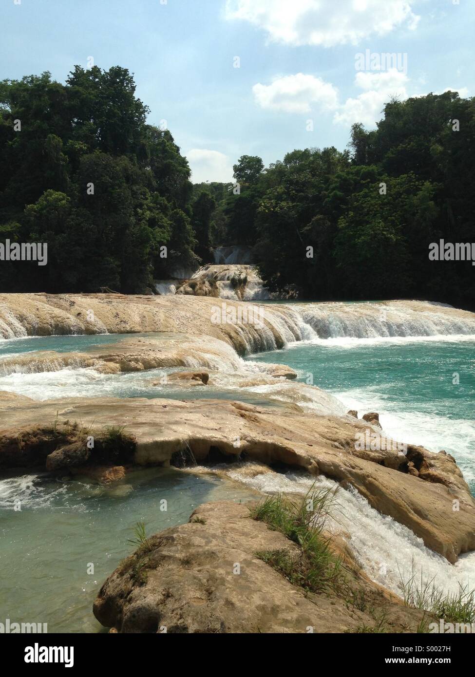 Eau azul Banque de photographies et d’images à haute résolution - Alamy