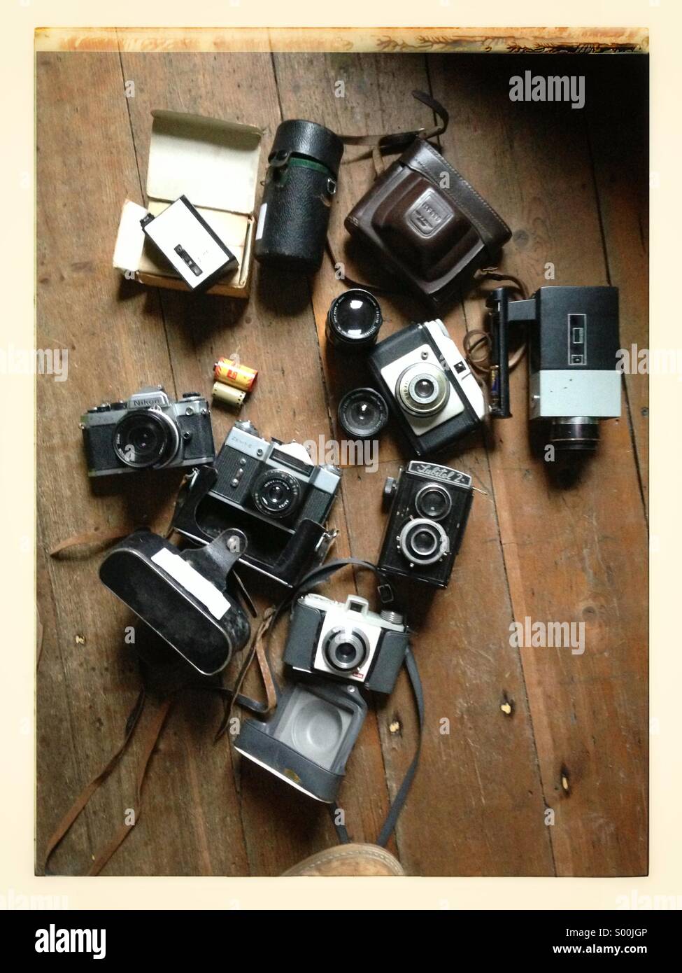 Classic cameras Banque de photographies et d’images à haute résolution ...