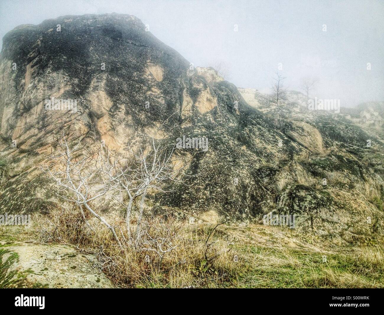 Montagne escarpée Banque de photographies et d’images à haute ...