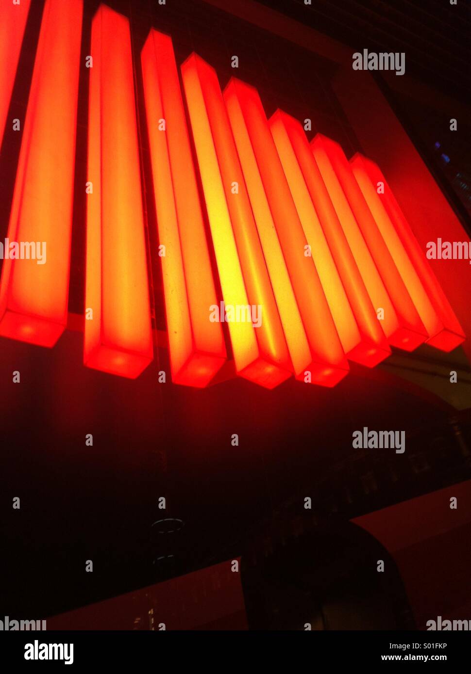 Tubes rouges Banque de photographies et d’images à haute résolution - Alamy