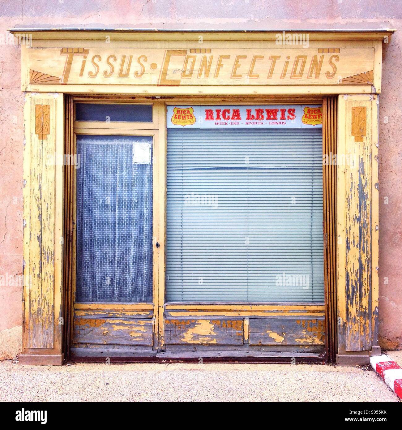 Ancienne boutique française devanture de magasin Banque de ...