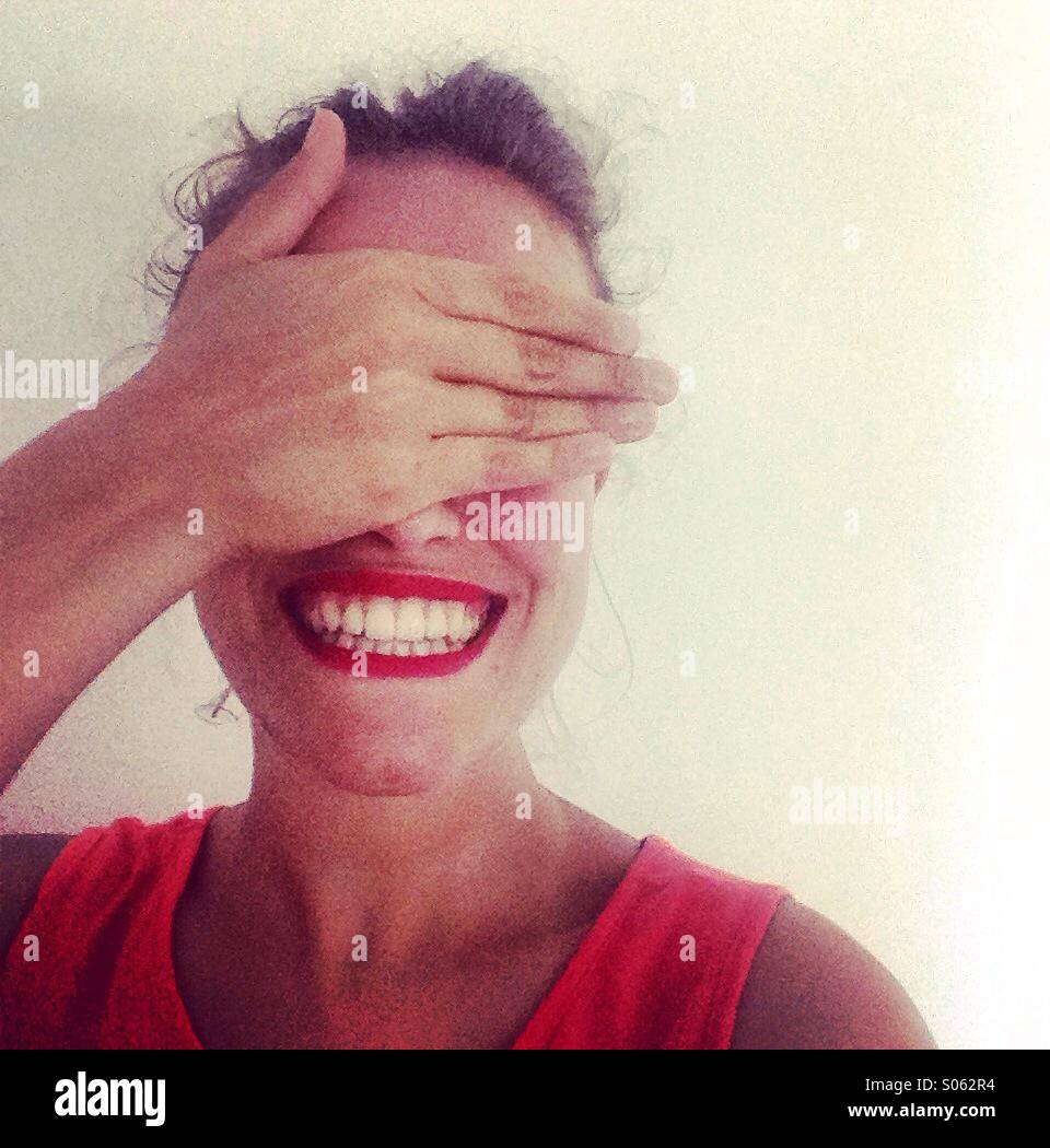 Sourire Timide Banque d'image et photos - Alamy