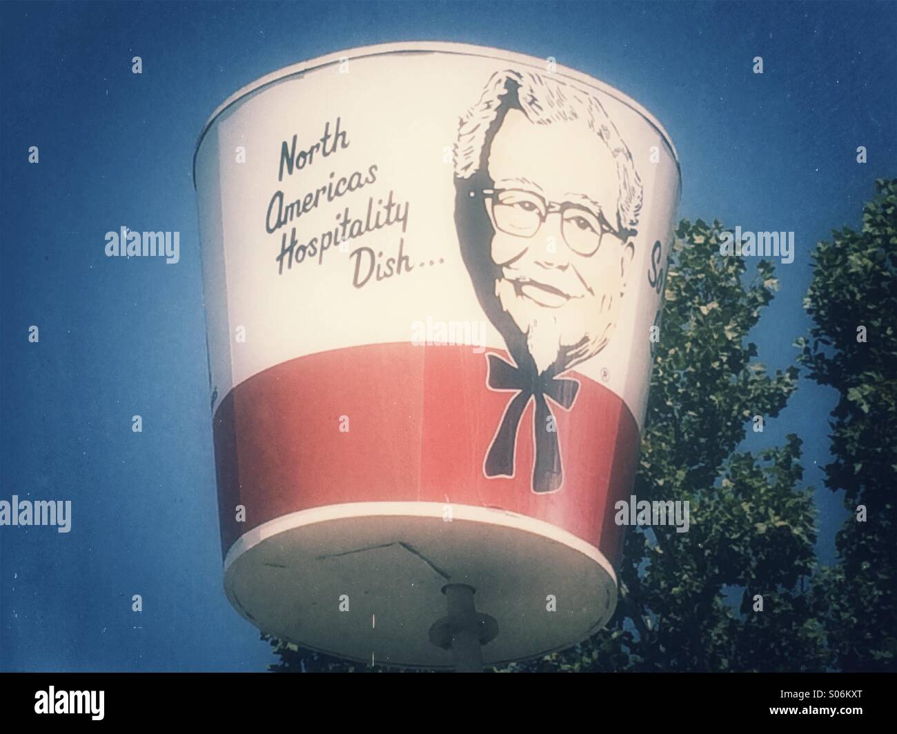 Kfc bucket Banque de photographies et d’images à haute résolution - Alamy