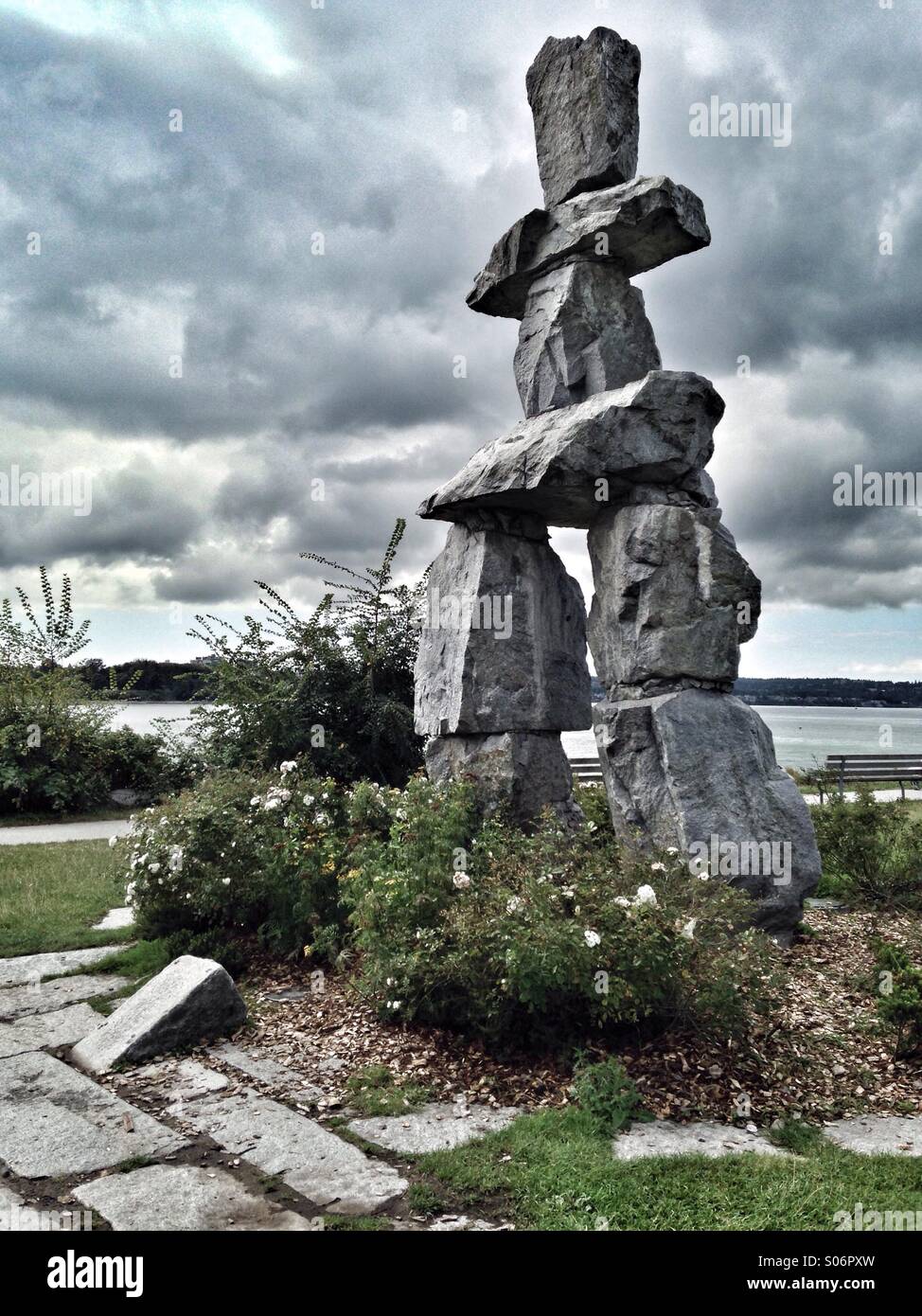 Inukshuk sculpture Banque de photographies et d’images à haute ...