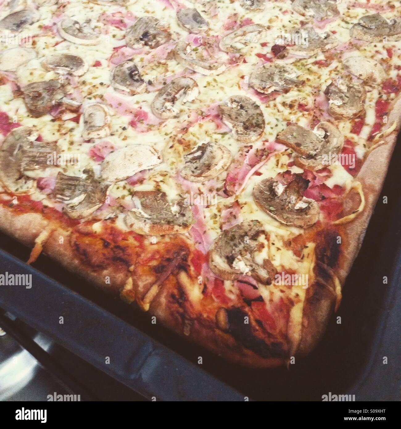 Pizza carre Banque de photographies et d’images à haute résolution - Alamy