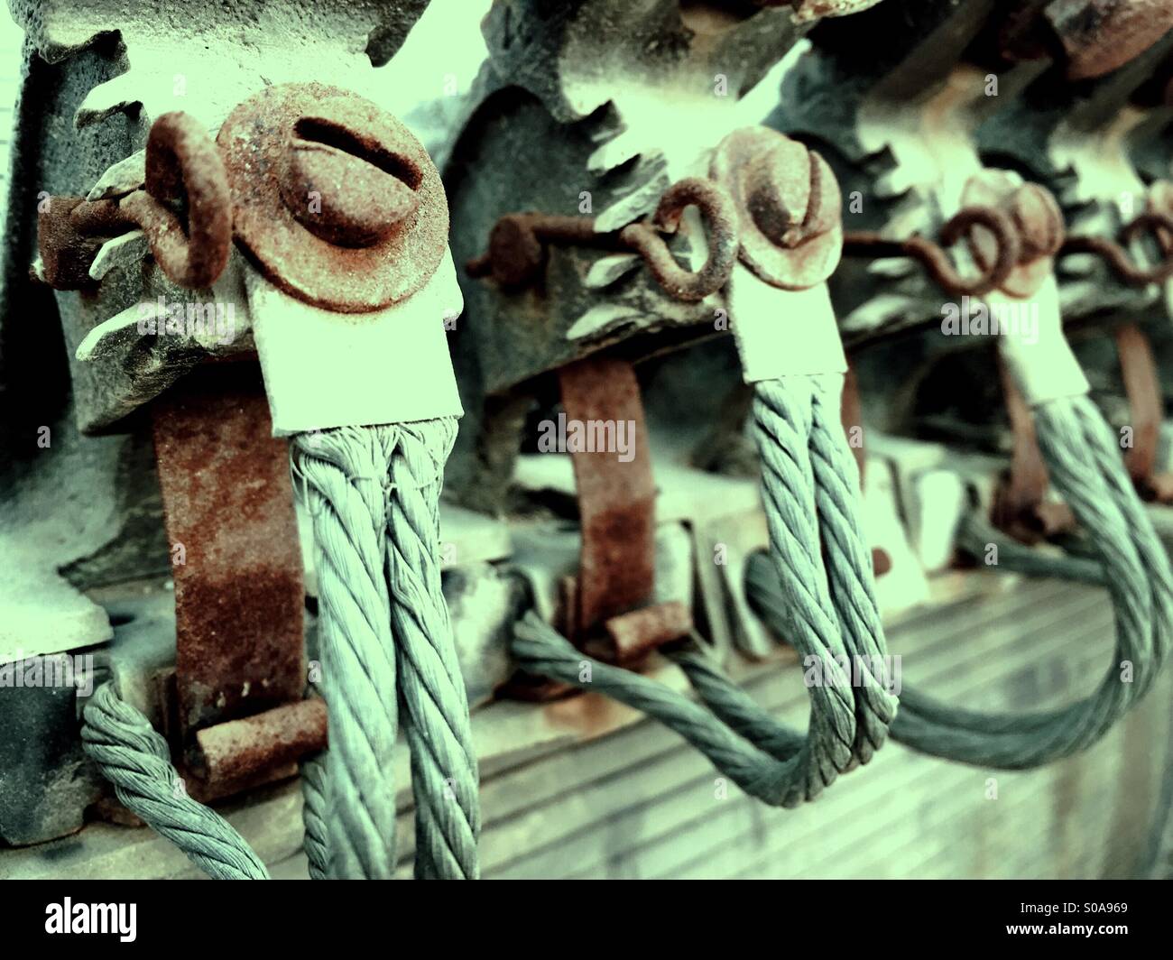 Moteur cassé Banque de photographies et d’images à haute résolution - Alamy