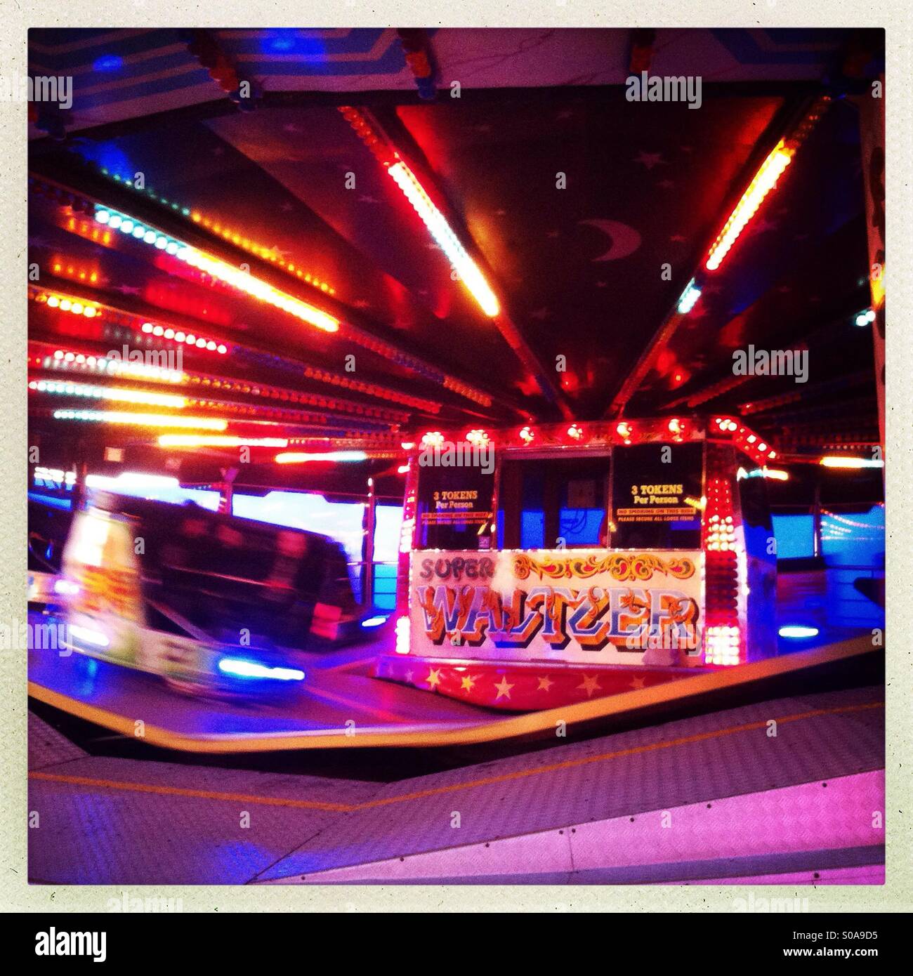 Waltzer fairground ride Banque de photographies et d’images à haute ...