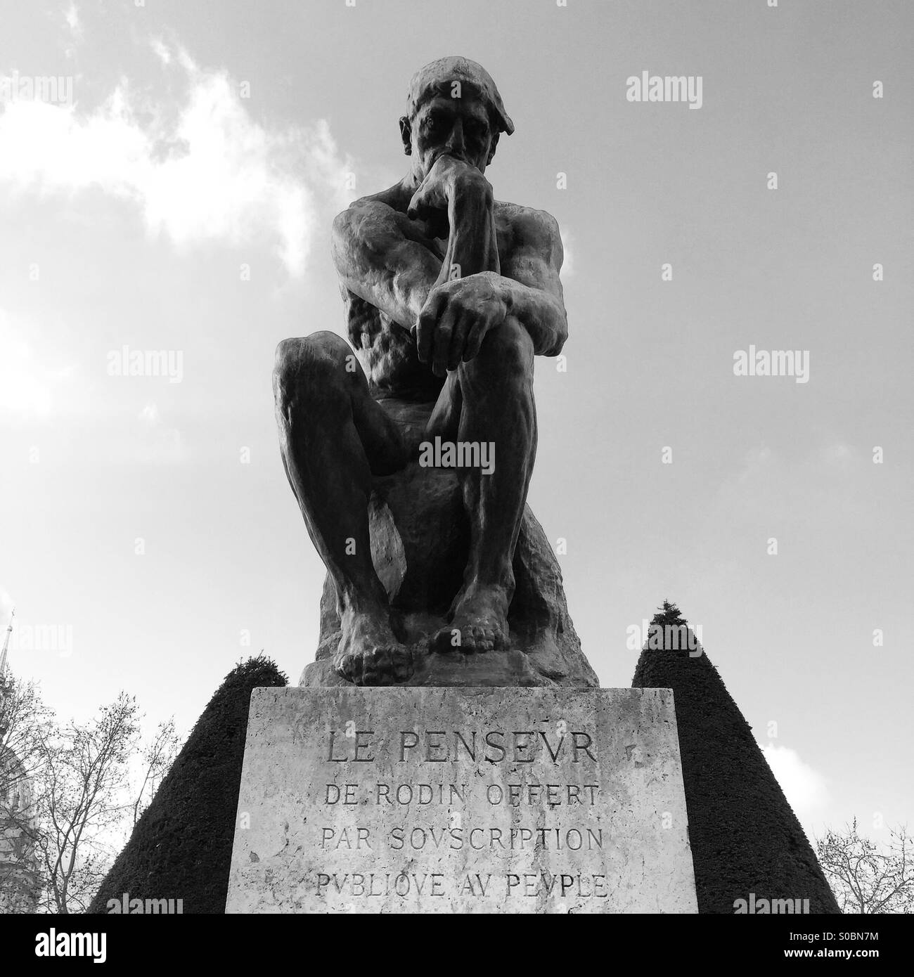 Le penseur by rodin Banque d'images noir et blanc - Alamy