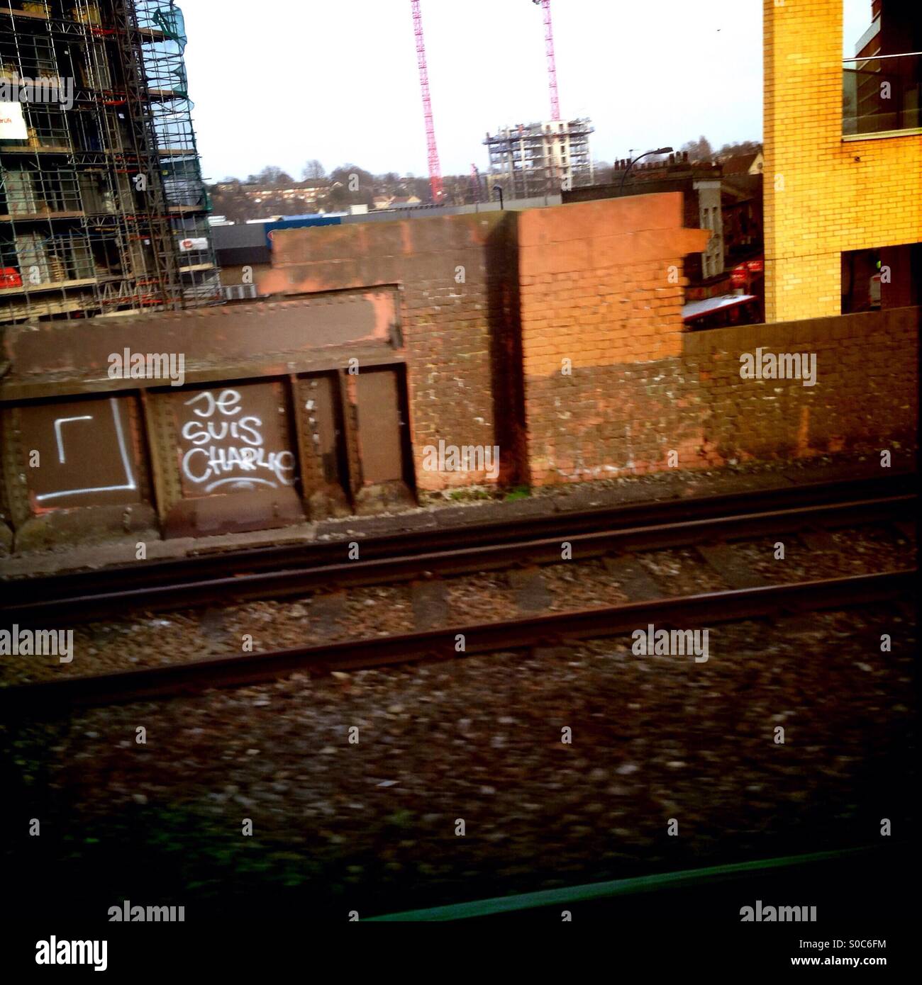 Graffitis du sud est de londres Banque de photographies et d’images à ...