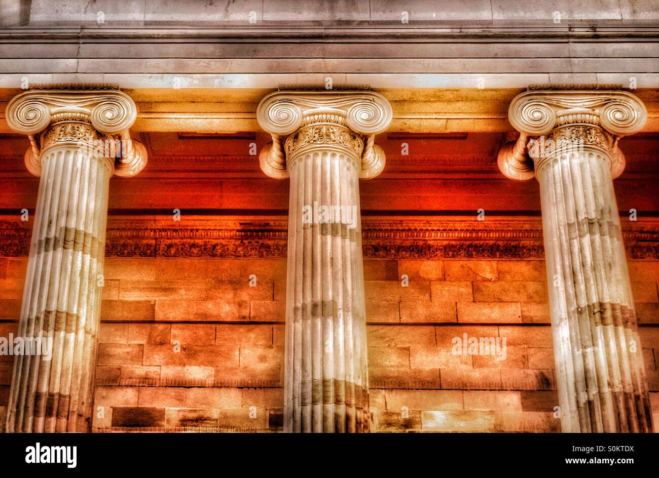 Piliers ioniques Banque de photographies et d’images à haute résolution ...