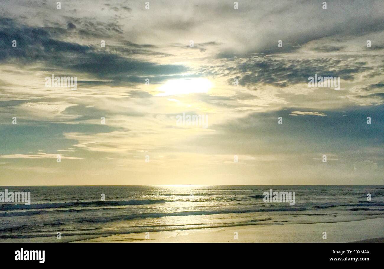 Reflet du soleil en mer Banque de photographies et d’images à haute ...