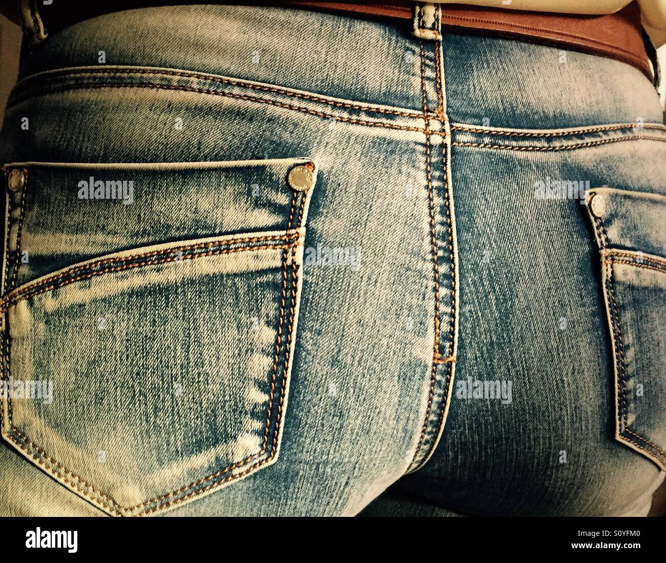 Femmes bas Banque de photographies et d’images à haute résolution - Alamy