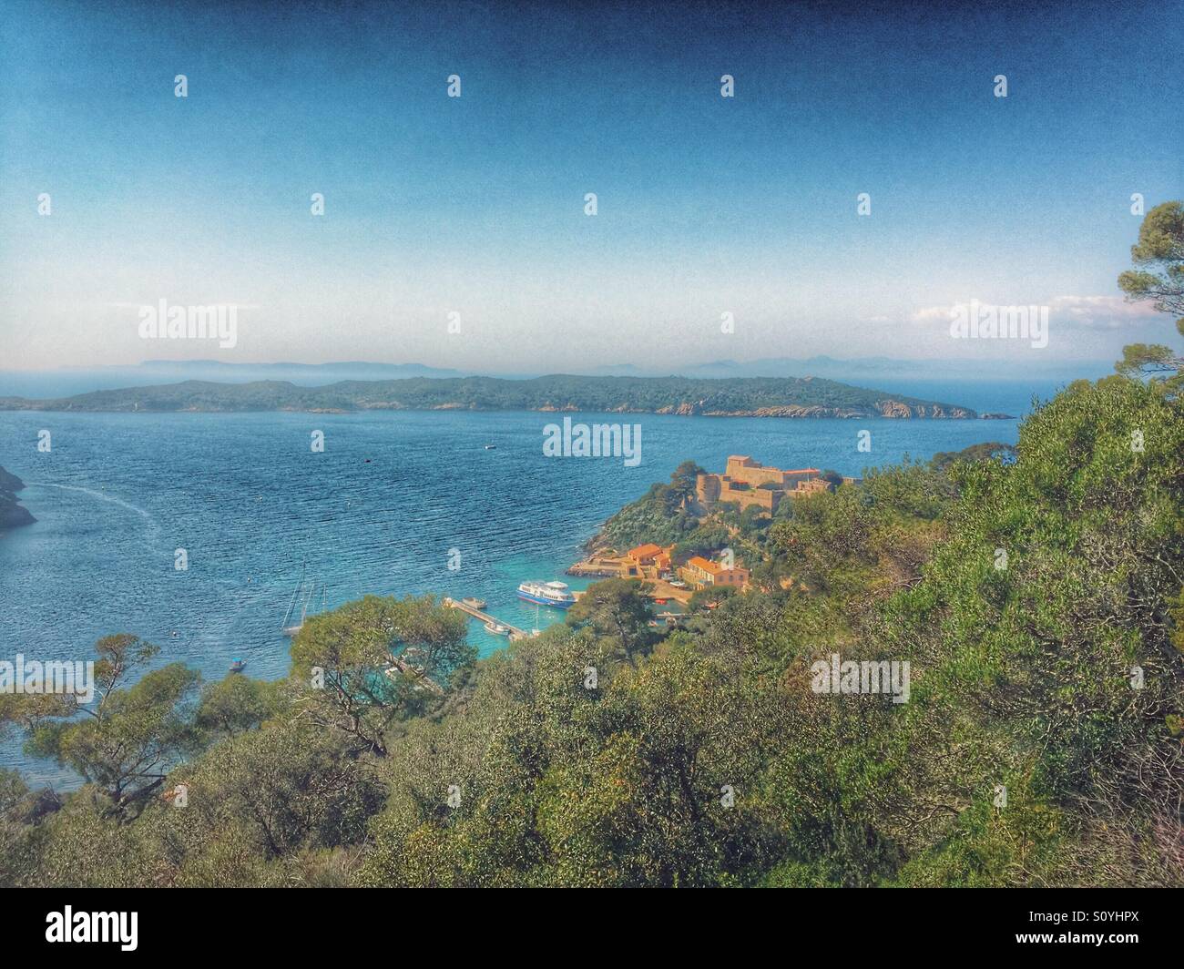 Port cros Banque de photographies et d’images à haute résolution - Alamy
