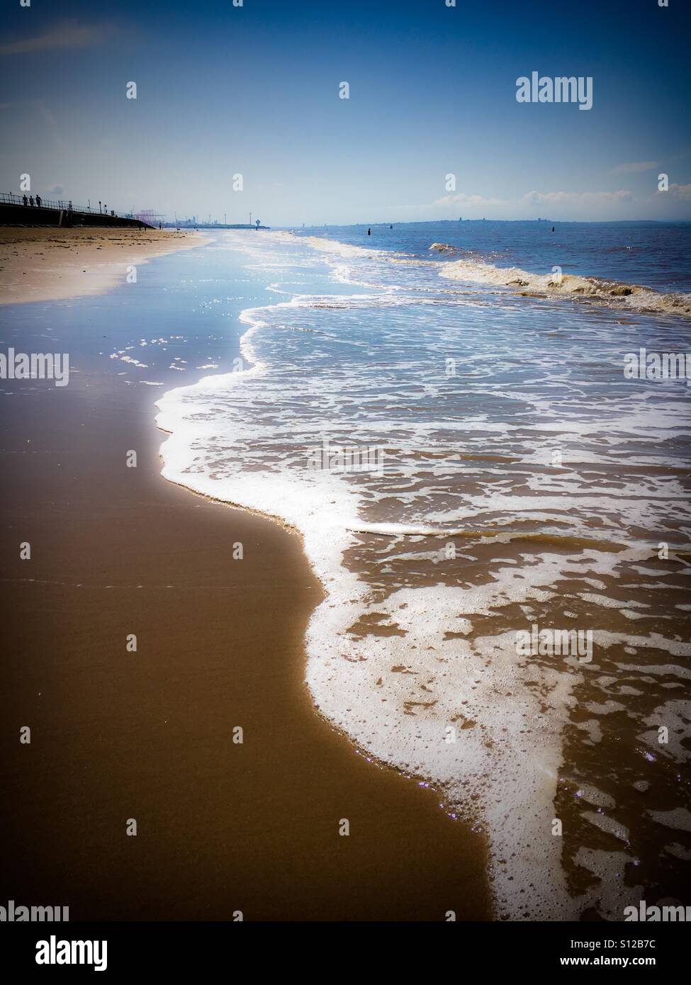 Plage des vagues de la mer Banque de photographies et d’images à haute ...