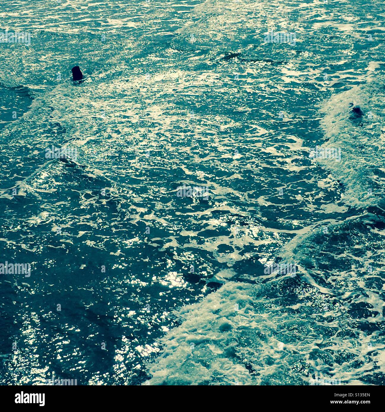 Mer agitée Banque de photographies et d’images à haute résolution - Alamy