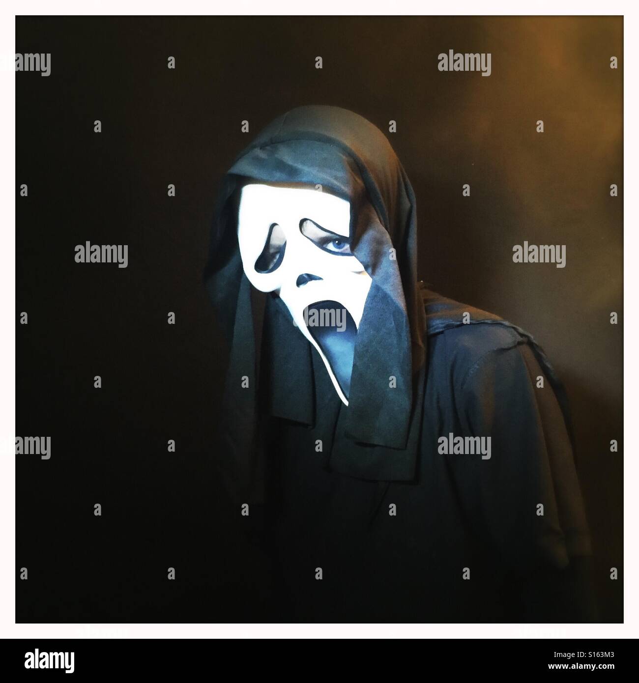 Scream mask Banque de photographies et d’images à haute résolution - Alamy