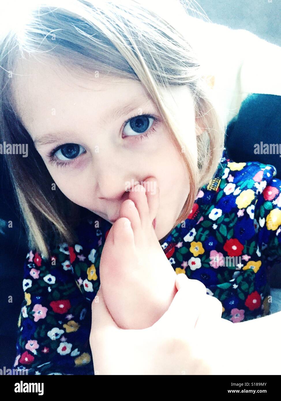 Sucer l'orteil Banque de photographies et d’images à haute résolution ...