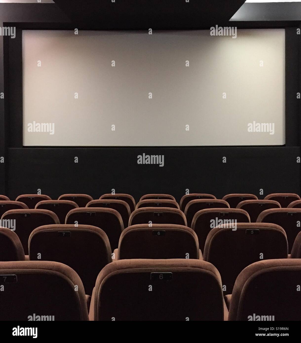 Salle de cinéma vide Banque de photographies et d’images à haute ...