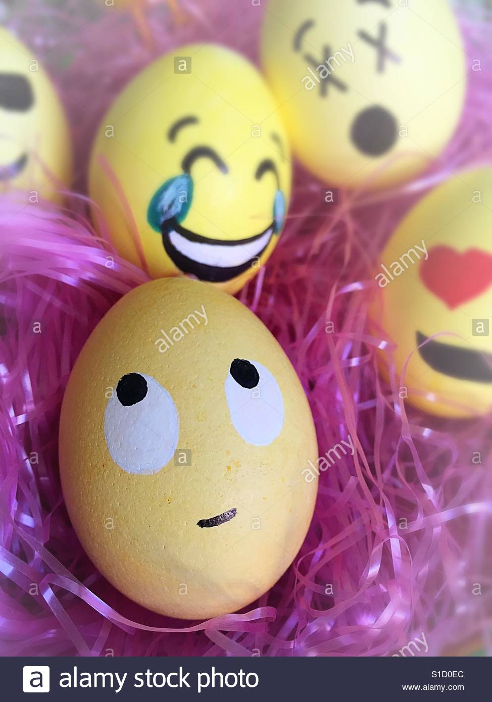 Oeufs emojis Banque de photographies et d’images à haute résolution - Alamy