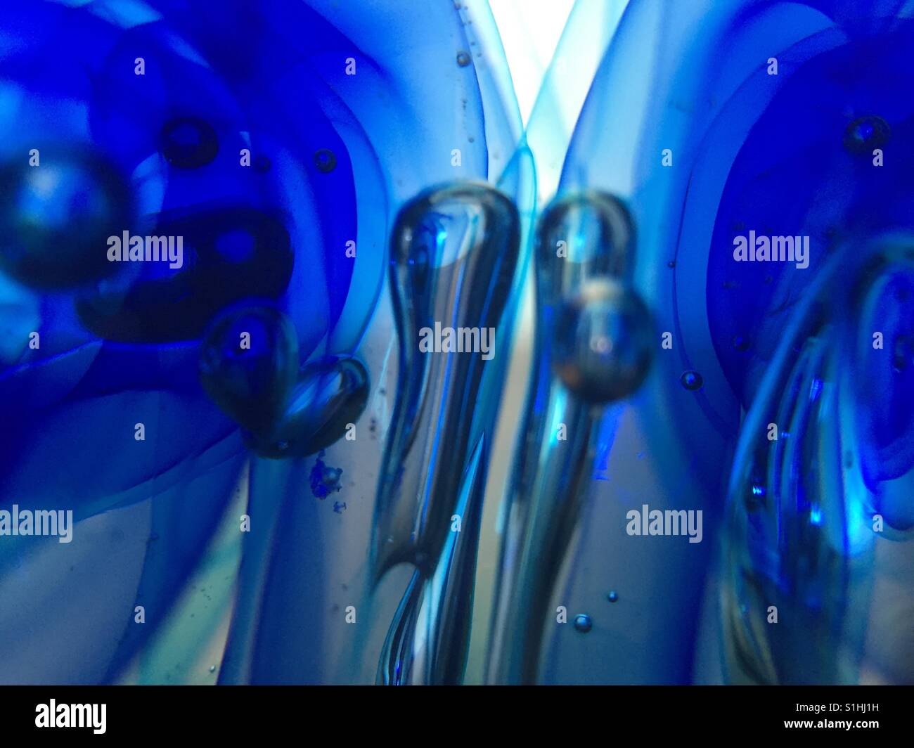 Grosse bulle bleue Banque de photographies et d’images à haute ...