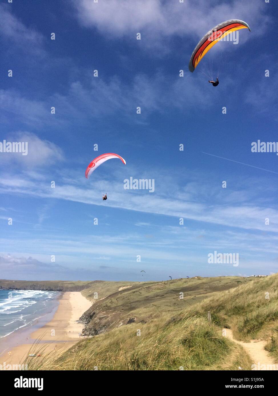 Parachute ascensionnel et plage Banque de photographies et d’images à ...