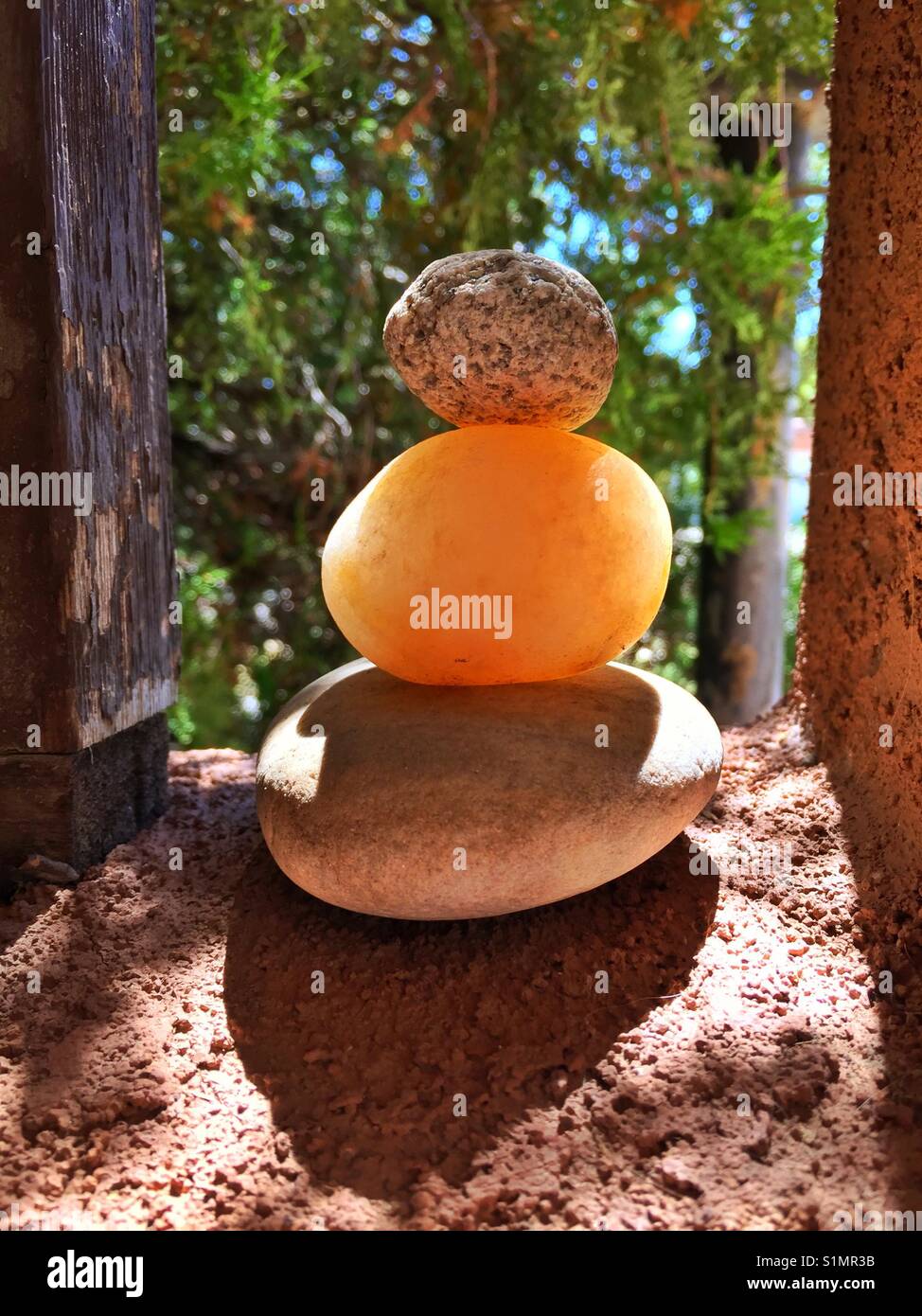 Roches zen Banque de photographies et d’images à haute résolution - Alamy