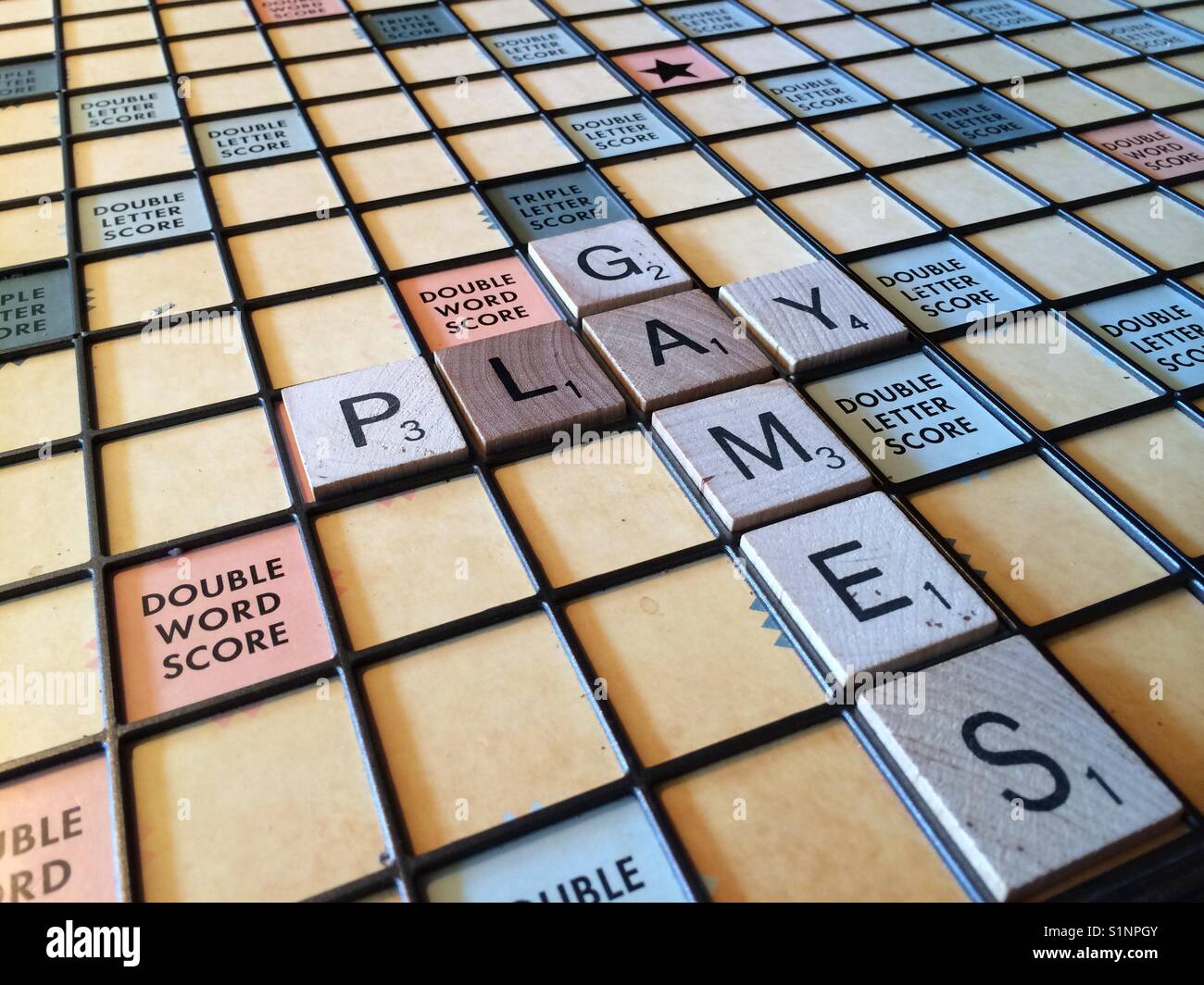 Mots sur le tableau de scrabble Banque de photographies et d’images à ...