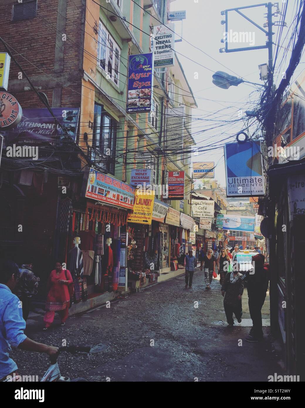 Thamel kathmandu Banque de photographies et d’images à haute résolution ...