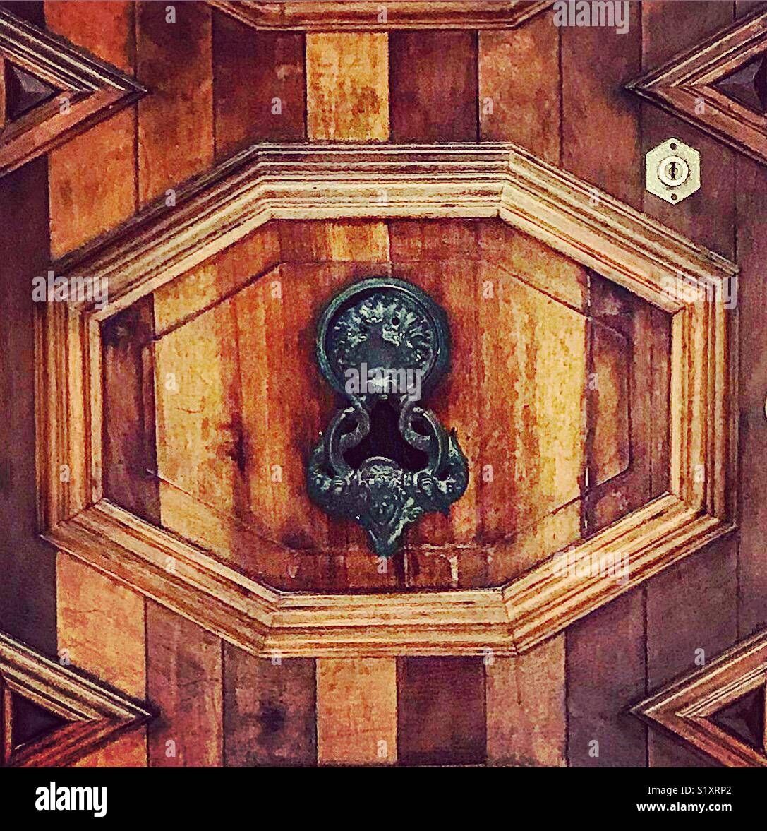 Venetian door Banque de photographies et d’images à haute résolution ...