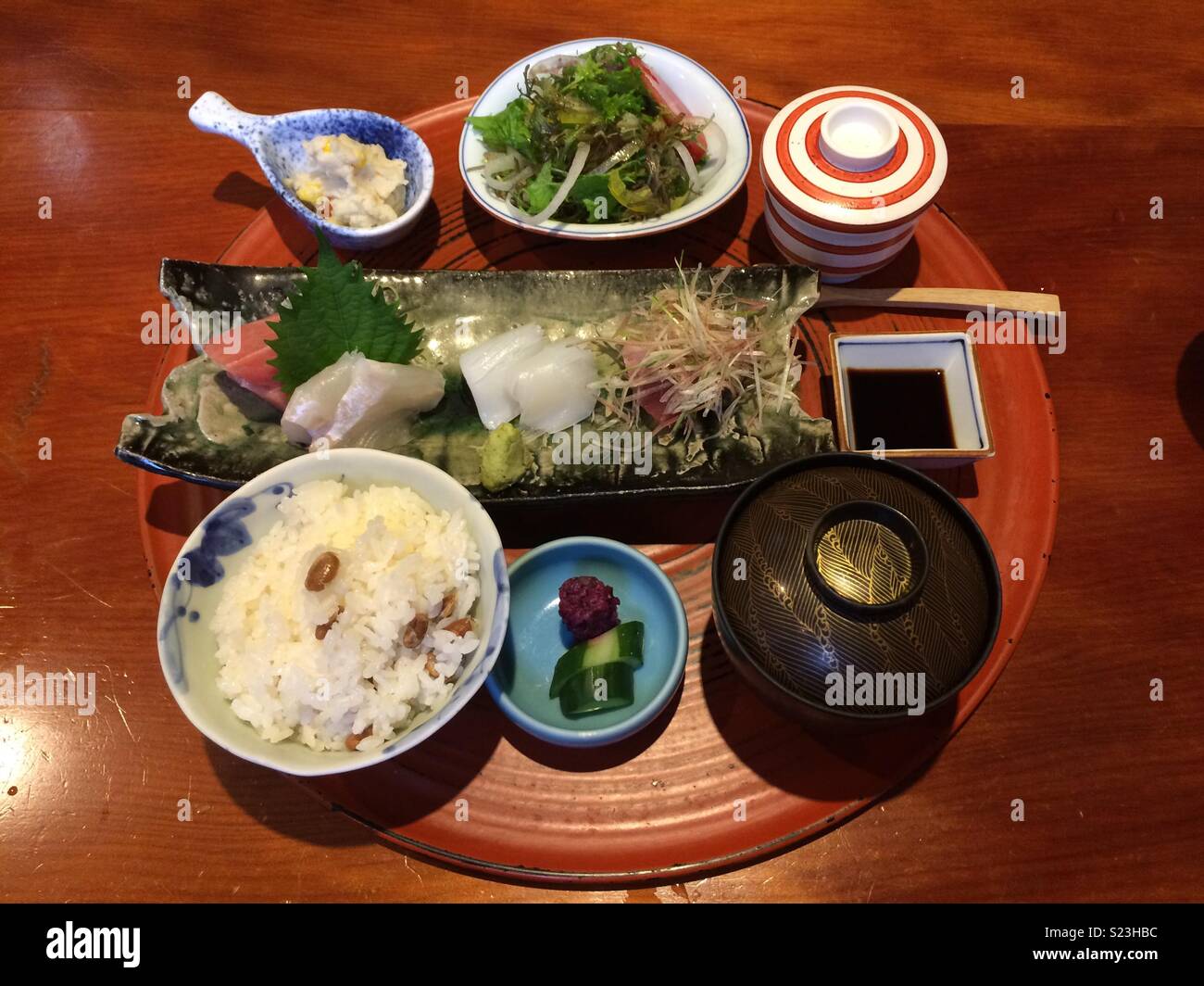 Sushi tokyo Banque de photographies et d’images à haute résolution - Alamy