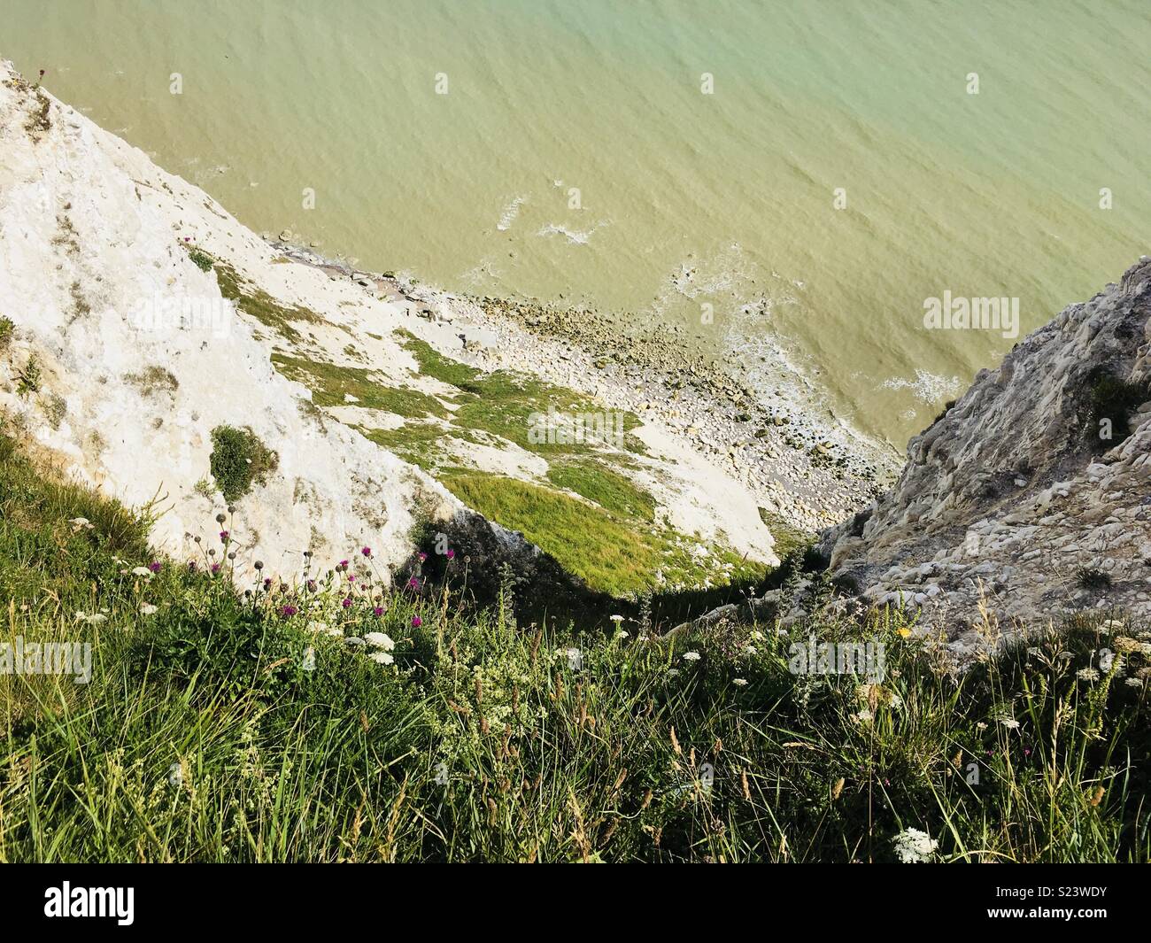 Cliff drop Banque de photographies et d’images à haute résolution - Alamy