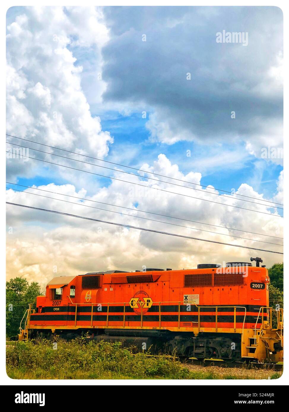 Train orange Banque de photographies et d’images à haute résolution - Alamy