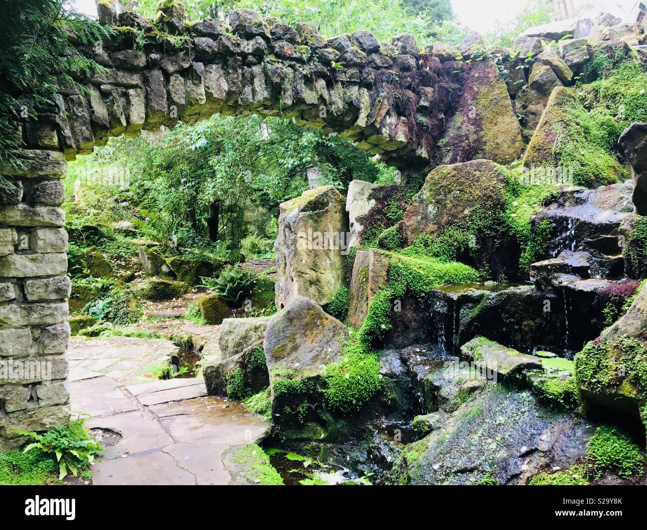 Le jardin de rocaille Banque de photographies et d’images à haute ...