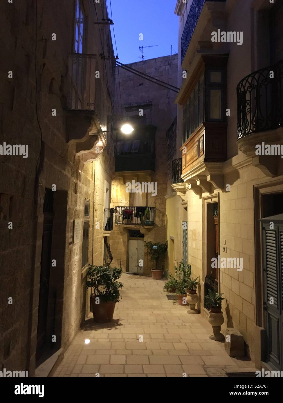 Malta alley Banque de photographies et d’images à haute résolution - Alamy