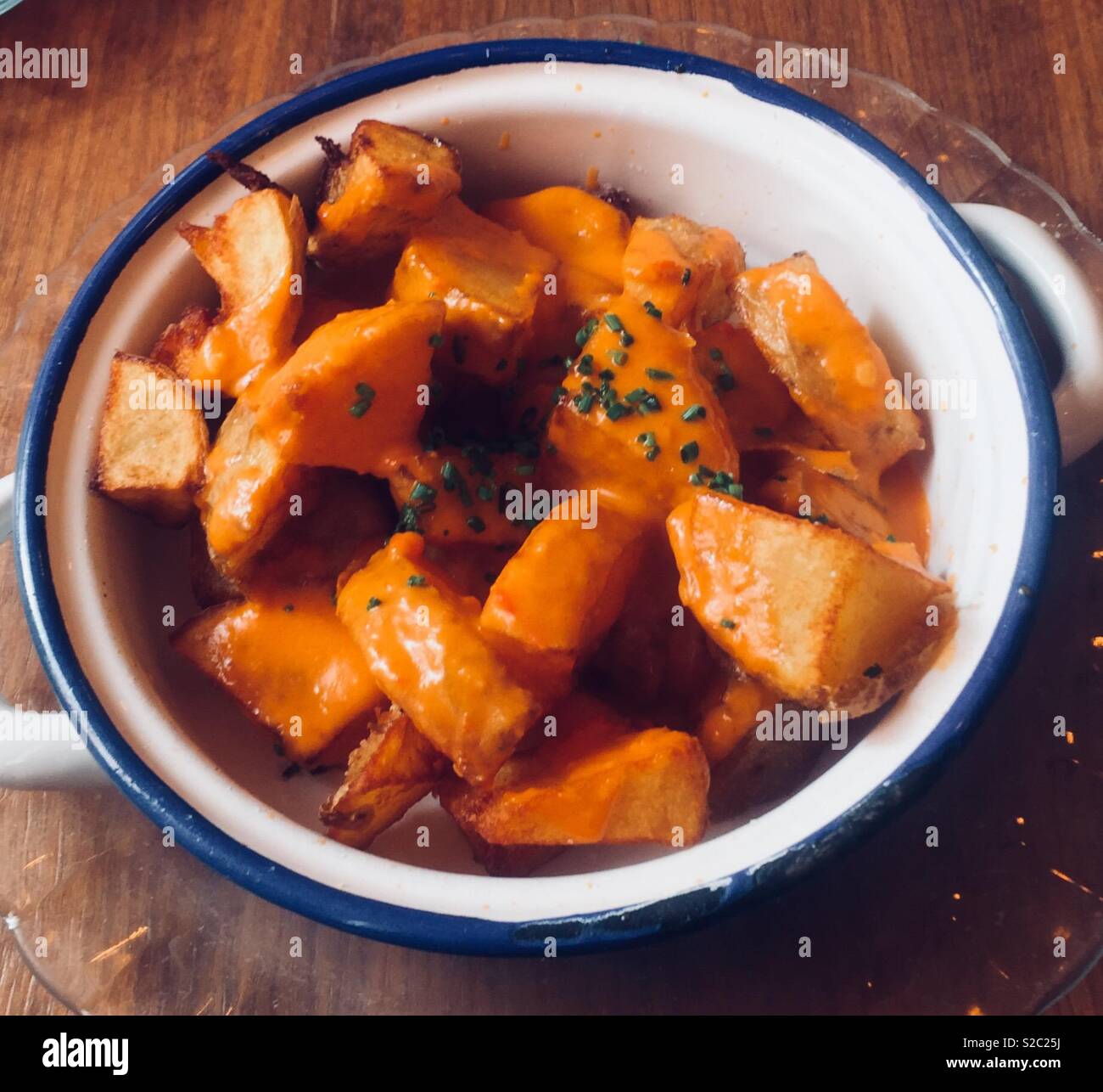 Patatas bravas espagnoles Banque de photographies et d’images à haute ...