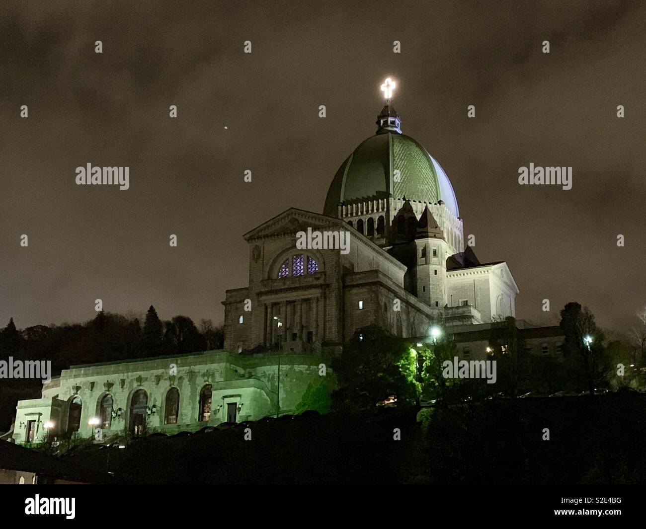 Oratoire de saint joseph Banque de photographies et d’images à haute ...