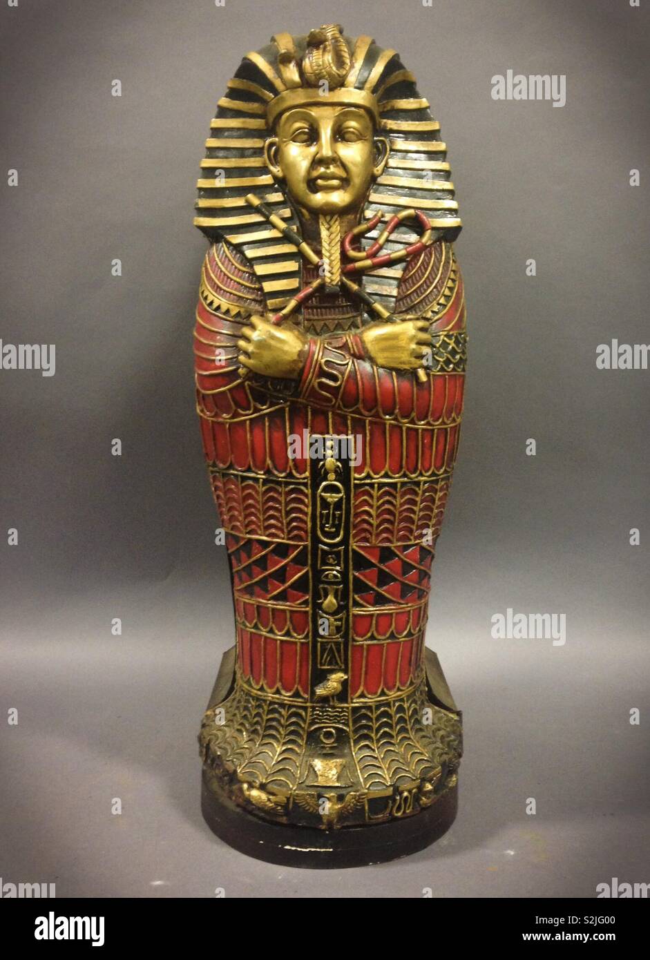 Egyptian statue Banque de photographies et d’images à haute résolution ...