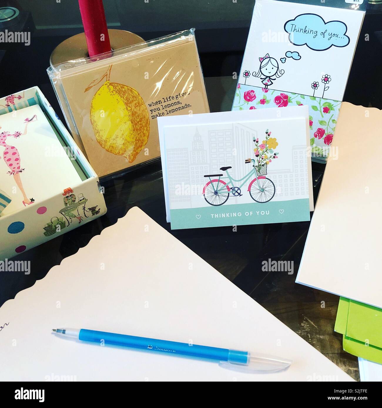 Notecards Banque de photographies et d’images à haute résolution - Alamy