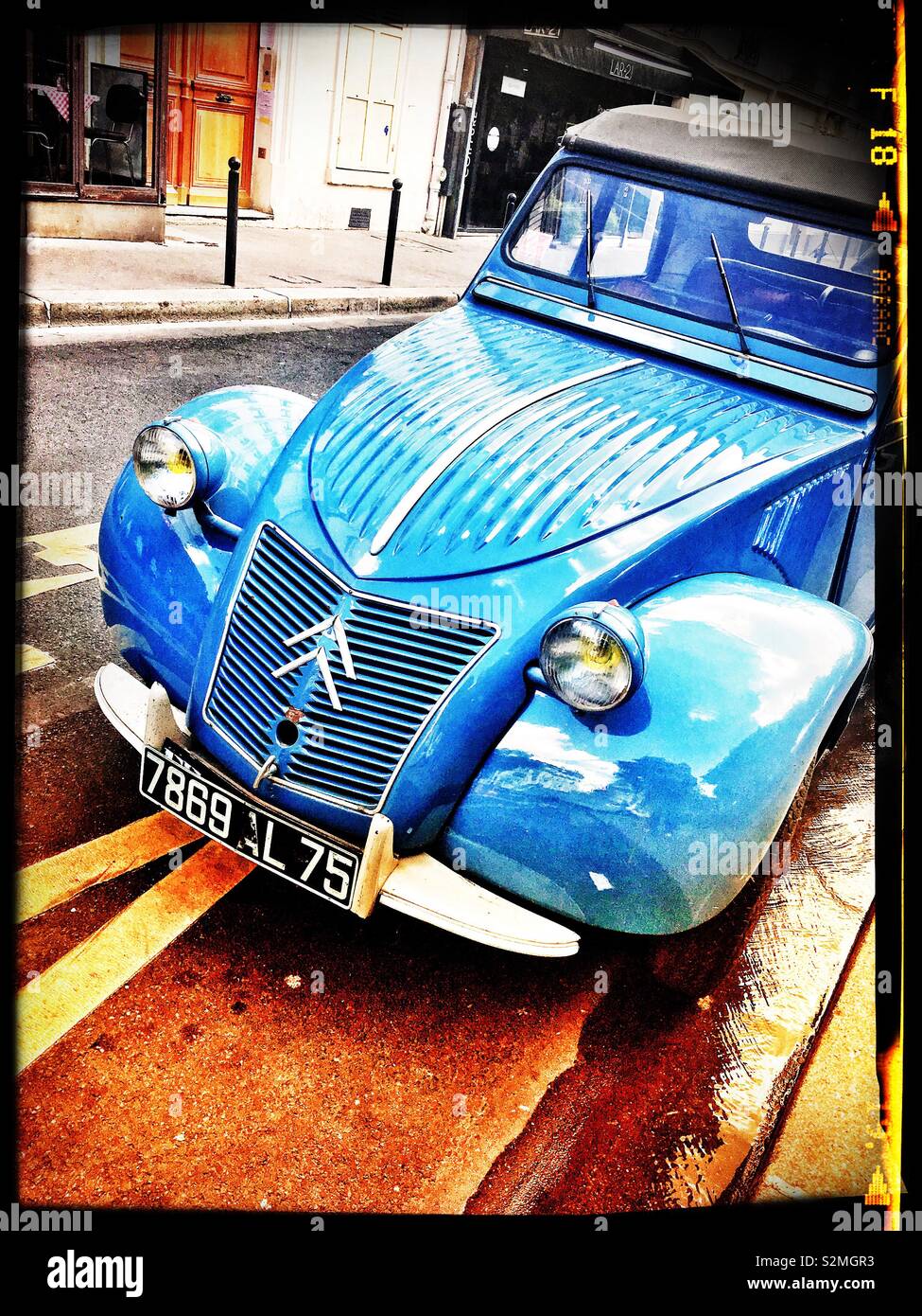 2cv citroen Banque de photographies et d’images à haute résolution - Alamy